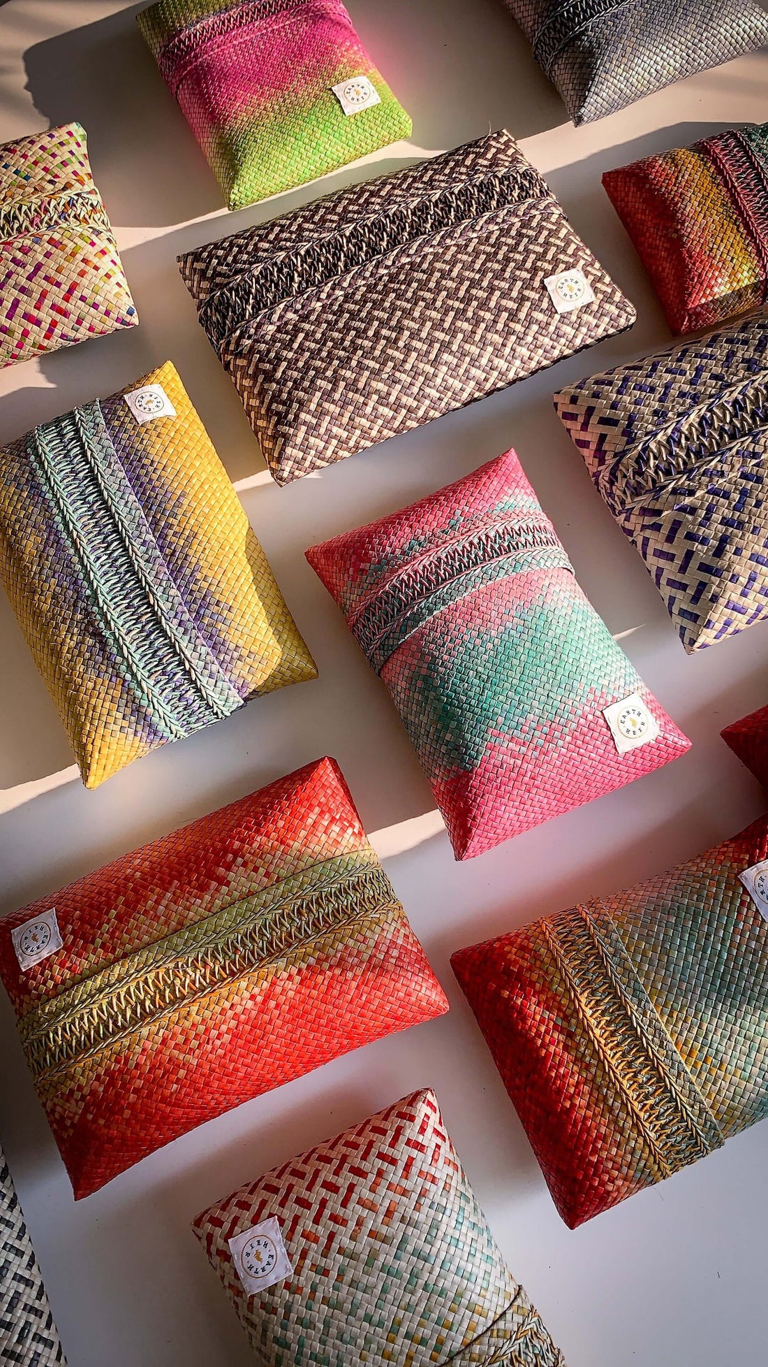 The Craftsmanship of MENGKUANG in Malaysia (Anyaman Mengkuang ...